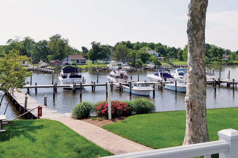 Get Away: Anchored Inn at Hidden Harbour Marina